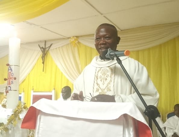 Mahagi : À l’occasion des 10 ans du CS Lac Albert, l’Abbé Godefroy ...